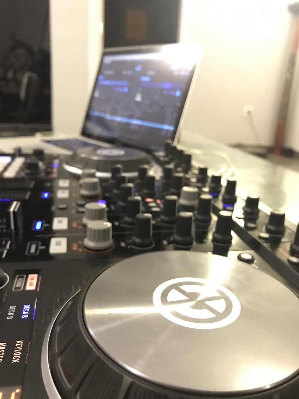 Sound system with dj in Marbella - 7sound in Seville, Cadiz, Huelva